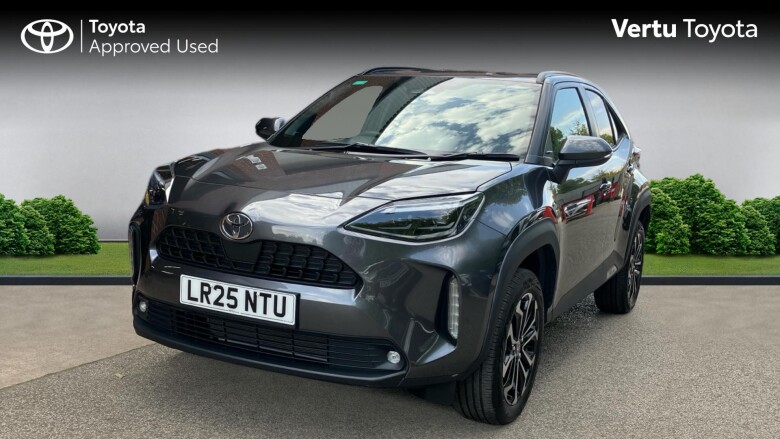 Used Toyota Yaris Cross 1.5 Hybrid Design 5dr CVT Hybrid Estate for Sale | Vertu Motors